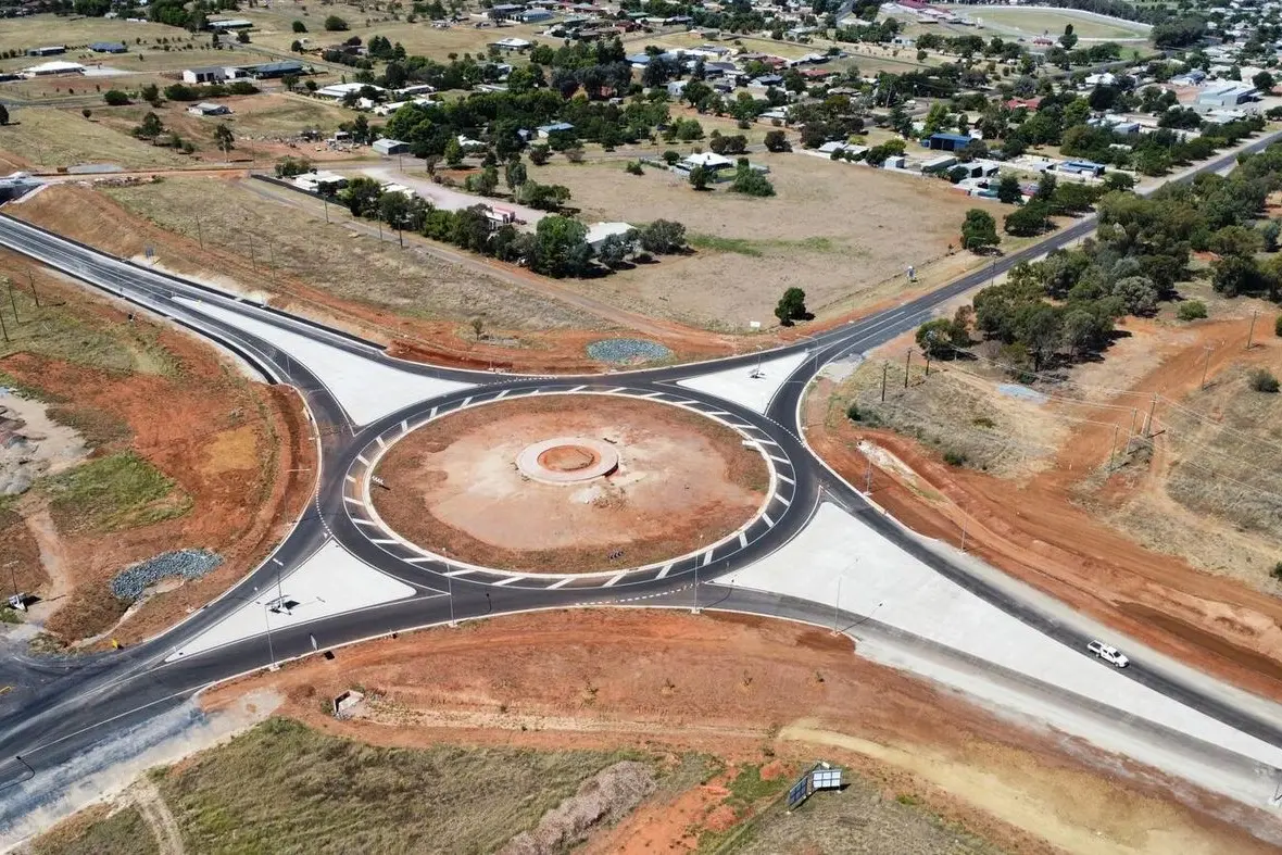 Sculpture installation to transform Parkes bypass roundabout